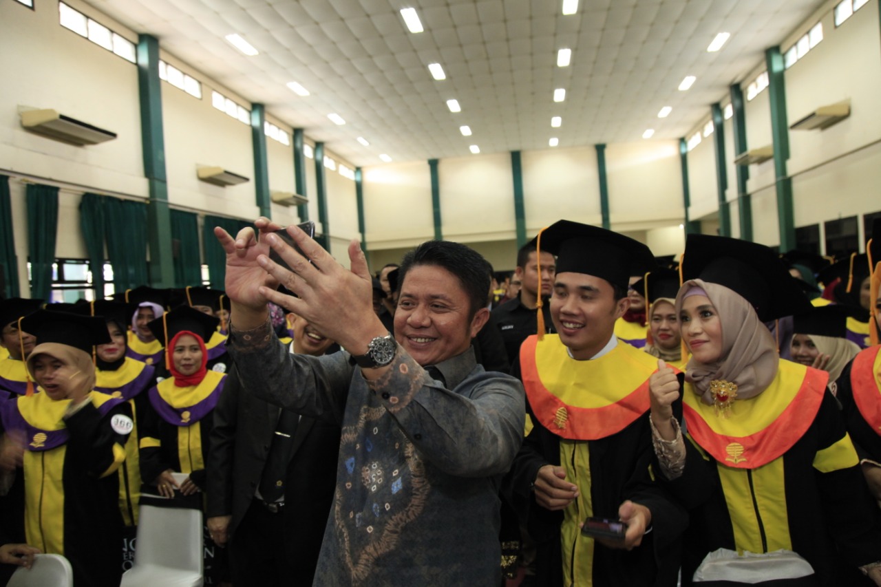 Herman Deru Sangat Hargai Guru PAUD